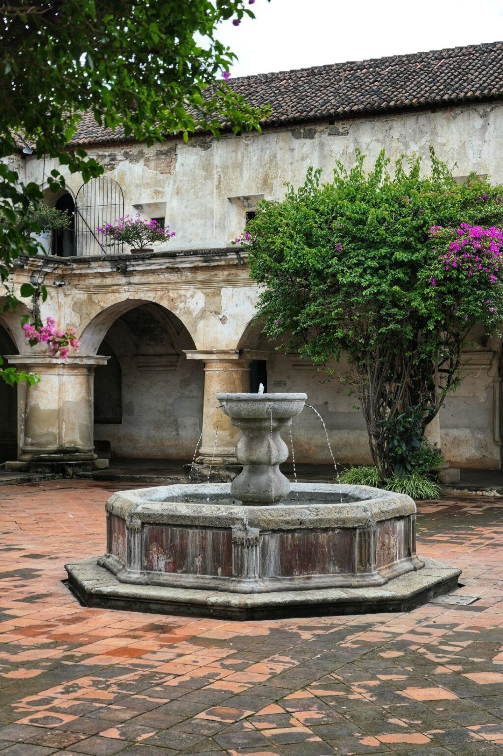 How To Guide for Visiting Capuchinas Church and Convent – Two Travel ...